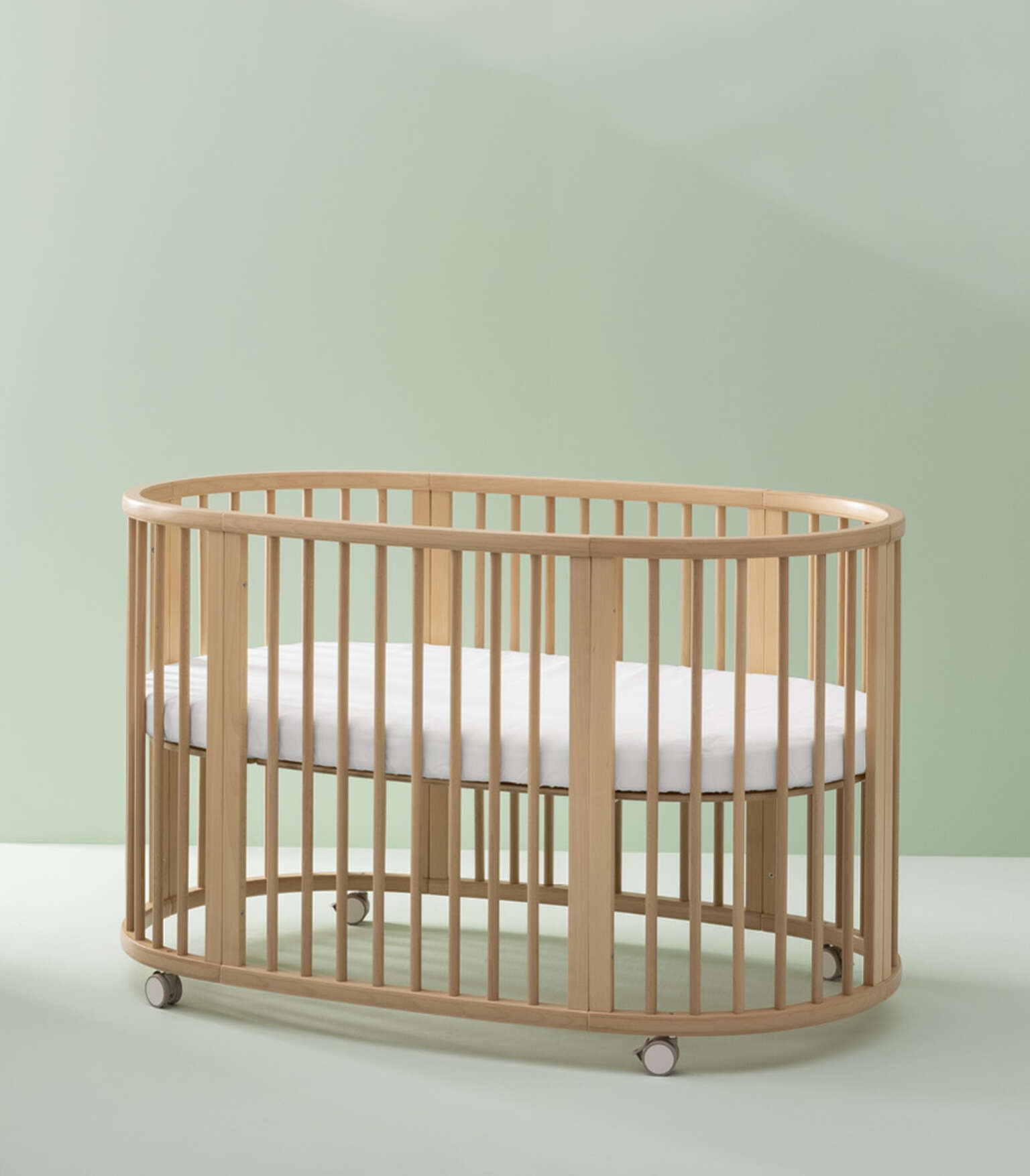 Stokke® Sleepi™ Mini Crib: The Perfect Convertible Crib for Your Baby